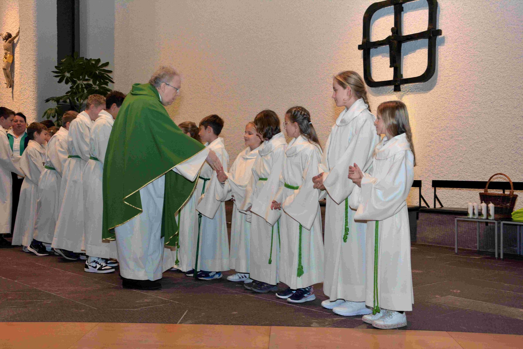 Ministrantenaufnahme | Heiligkreuz | 2023 - Römisch-Katholische Seelsorgeeinheit